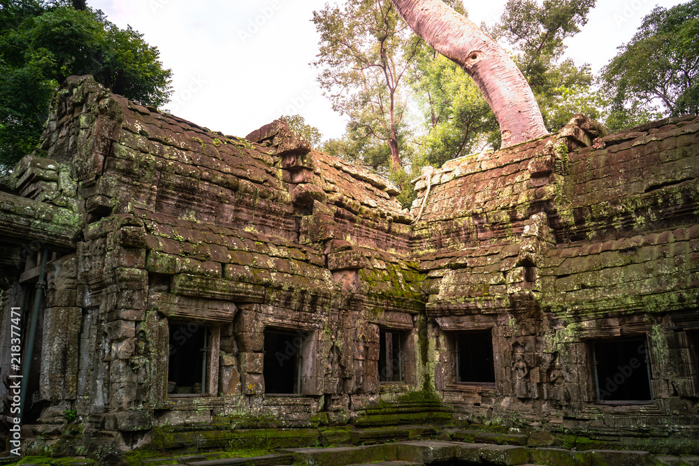 Tha Prom Castle is a stone Castleas a place of Buddhism.in Phnom Penh ...