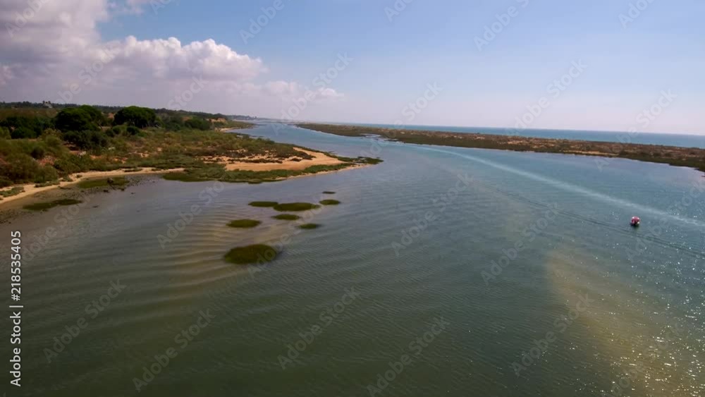 Drone en Algarve de Portugal. Playas de Tavira y Ria Formosa vídeo do ...