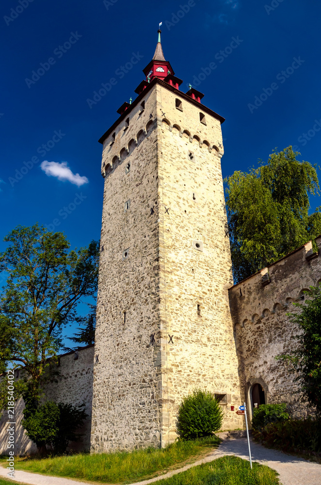 Heuturm an der Museggmauer von Luzern am Vierwaldstättersee, Schweiz ...