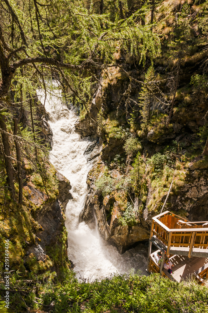 Zermatt, Gornerschlucht, Schlucht, Wasserfall, Wald, Waldweg, Wanderweg ...
