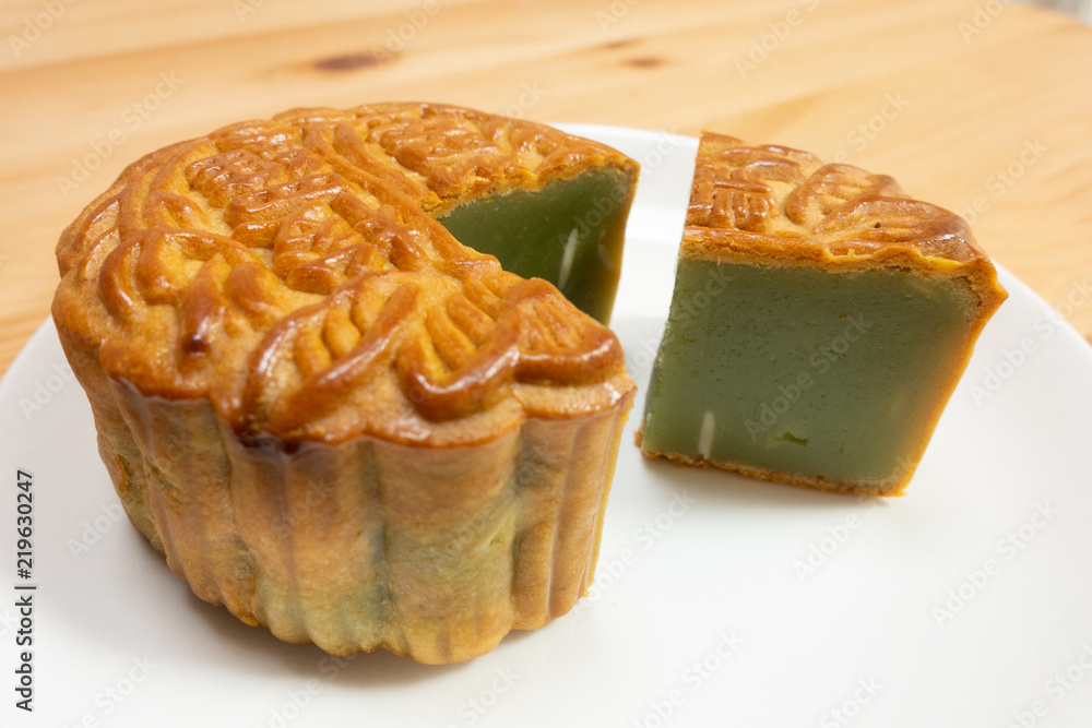 Mooncake with pandan filling for Chinese mid-autumn festival ...