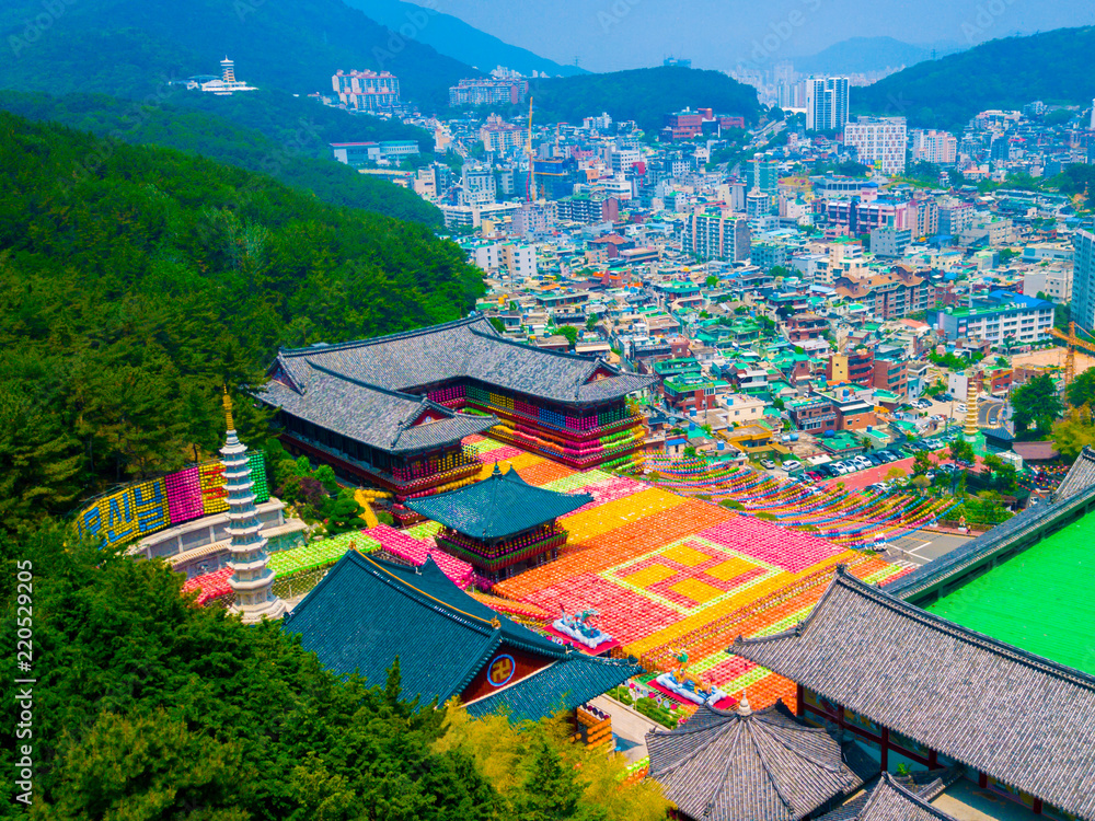 Foto de Aerial view of Samgwangsa temple in Busan city of South Korea. Thousands of paper ...