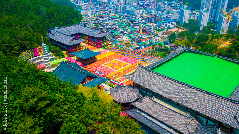 Foto de Aerial view of Samgwangsa temple in Busan city of South Korea. Thousands of paper ...
