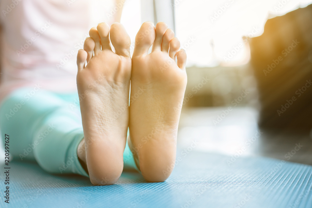 Healthy foot without wrinkles or wounds caused by diabetes. Clean and ...