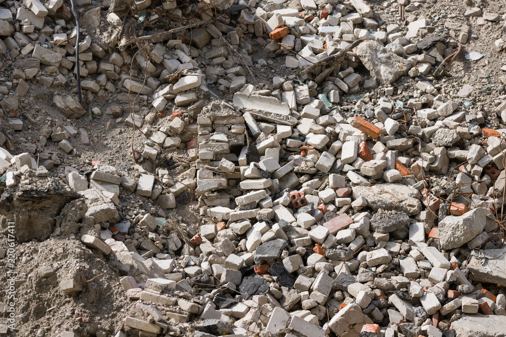 The earthquake caused the house to collapse, there were many broken ...