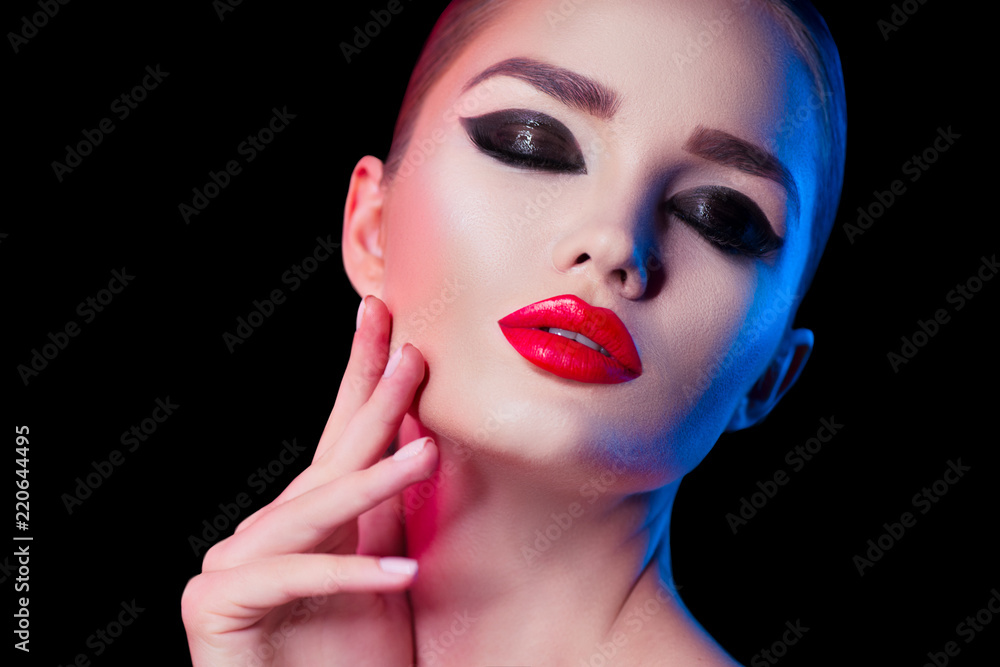 Beautiful Cat Eyes Makeup