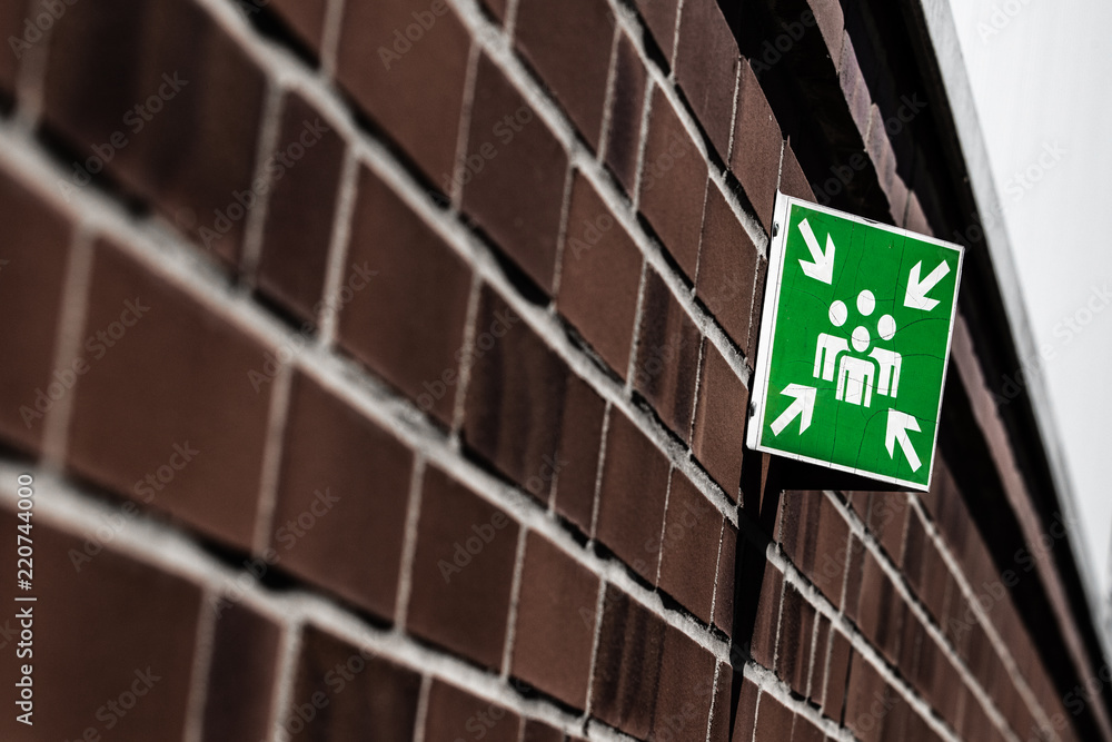 Sammelplatz Brandschutz Schild Stock-Foto | Adobe Stock