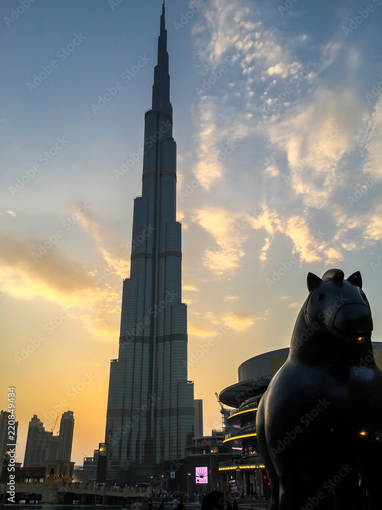 Downtown Dubai landmarks and tourist attractions - The Dubai Mall and ...
