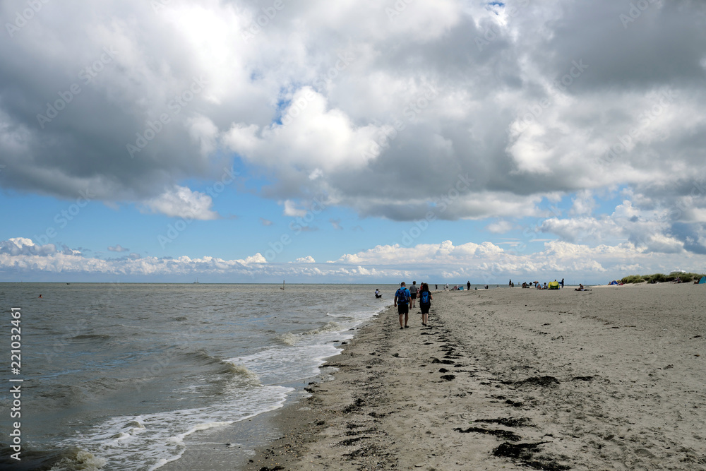 Strand bei Schillig an der Nordseeküste im Weltnaturerbe Nationalpark ...