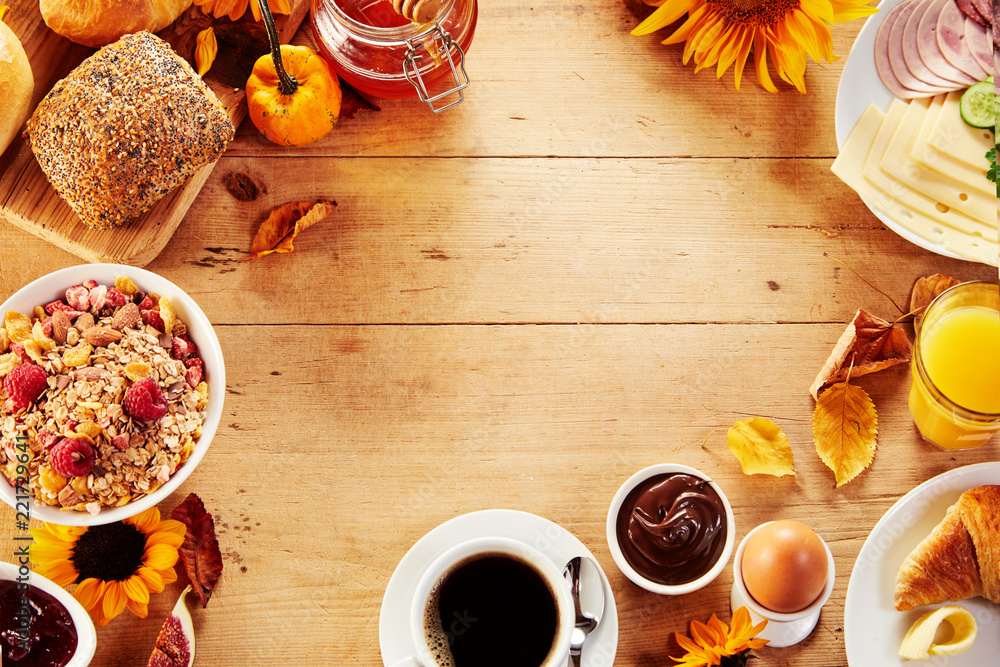 Seasonal autumn breakfast food frame on wood Stock-Foto | Adobe Stock