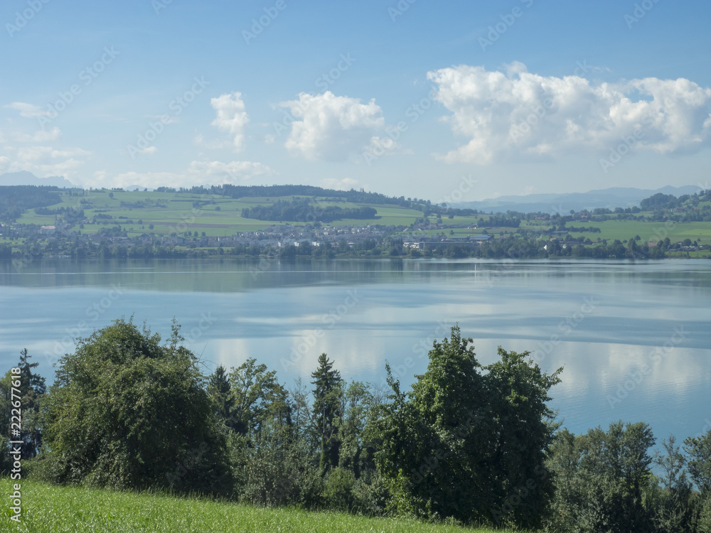 Randonnée autour du lac de Sempach (Sempachersee) dans le canton de ...