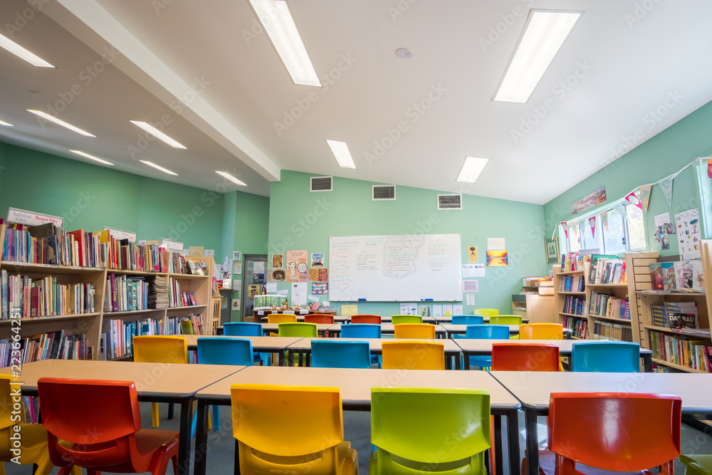 Bright school classroom with all chair facing forward Stock Photo ...