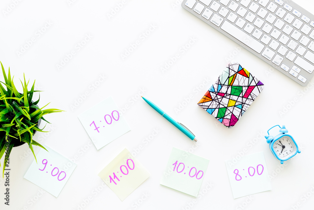 Student's schedule. Notepaper with time of lessons on white office desk ...