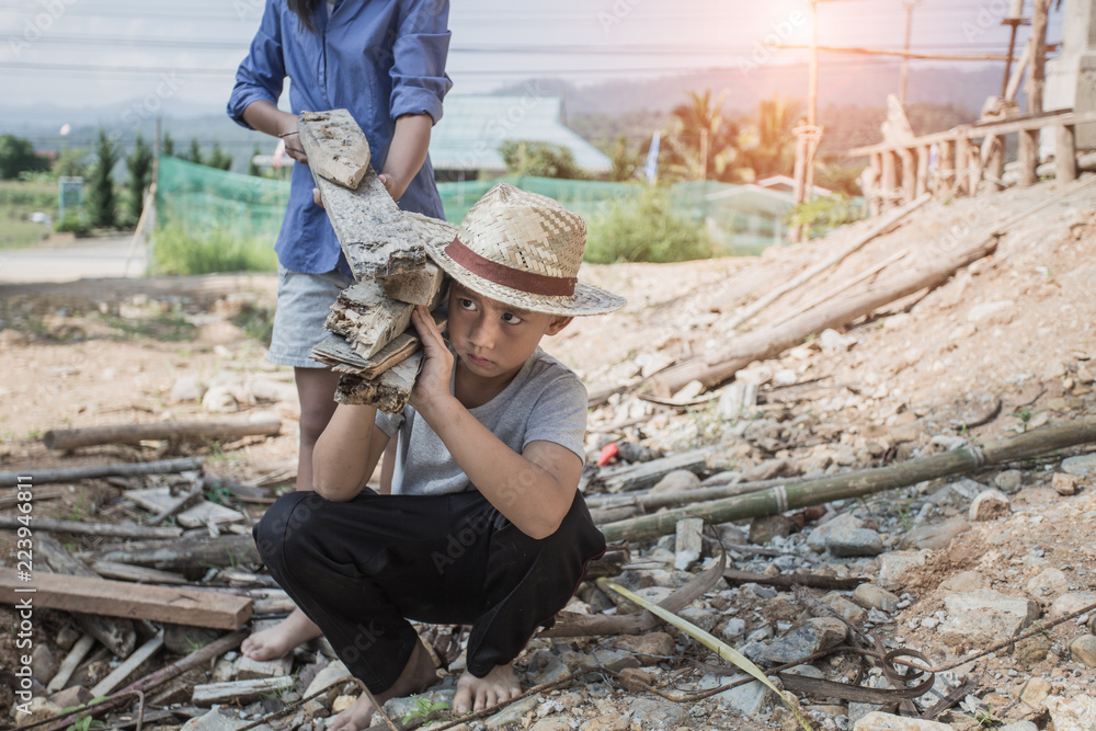 Poor children are forced to work construction, Violence children and ...