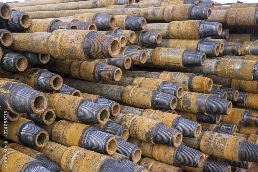 Drilling of oil and gas wells. Drill pipe inspection. Tubing for oil ...