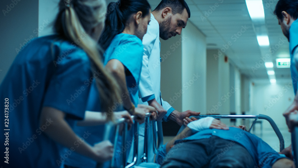 Emergency Department: Doctors, Nurses and Surgeons Move Seriously ...