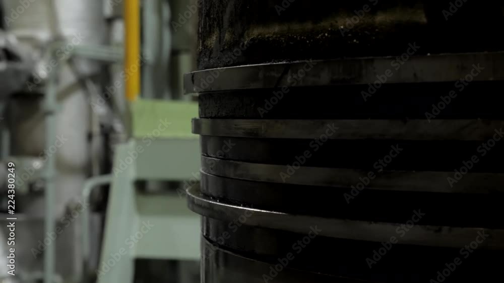 Worn out piston rings on the piston of large diesel engine Stock ビデオ ...