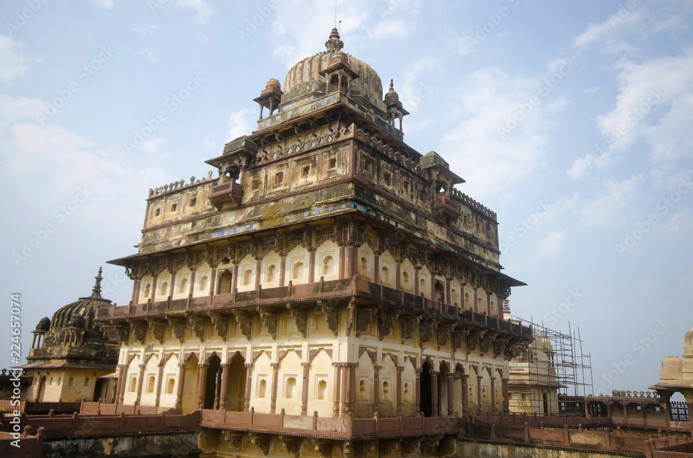 Interior view of Datia Palace. Also known as Bir Singh Palace or Bir ...