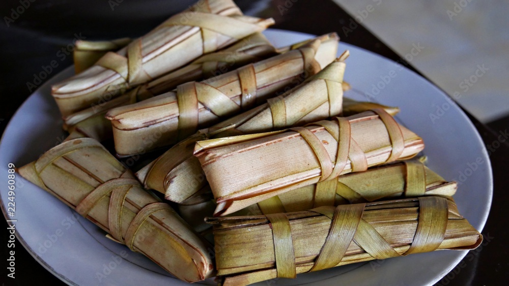 Foto de Suman sa ibos is a Filipino traditional delicacy made of ...