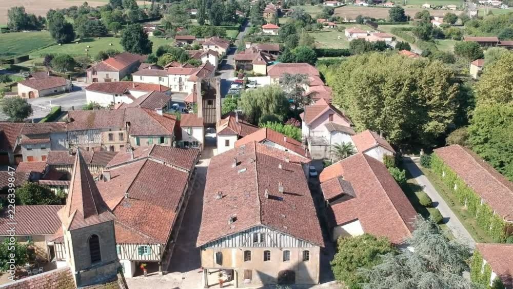 Tillac (Gers - France) - Vue aérienne vídeo de Stock | Adobe Stock