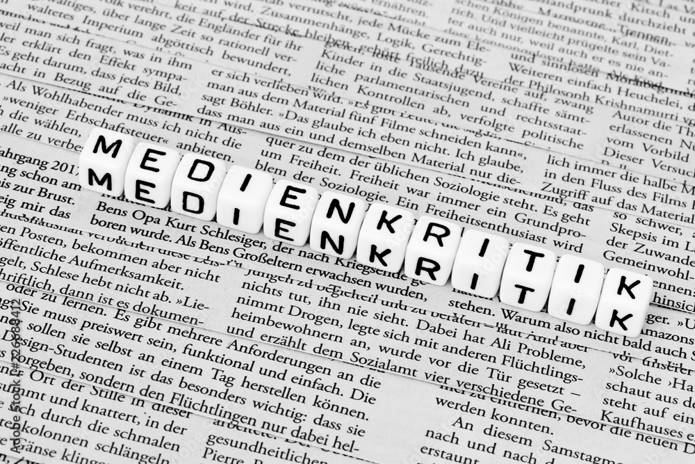Medienkritik Stock-Foto | Adobe Stock