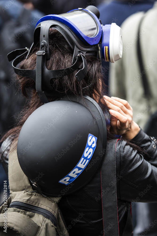 war reporter Stock Photo | Adobe Stock