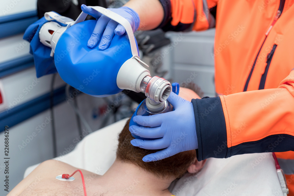 Medical urgency in the ambulance. Cardiopulmonary resuscitation using ...