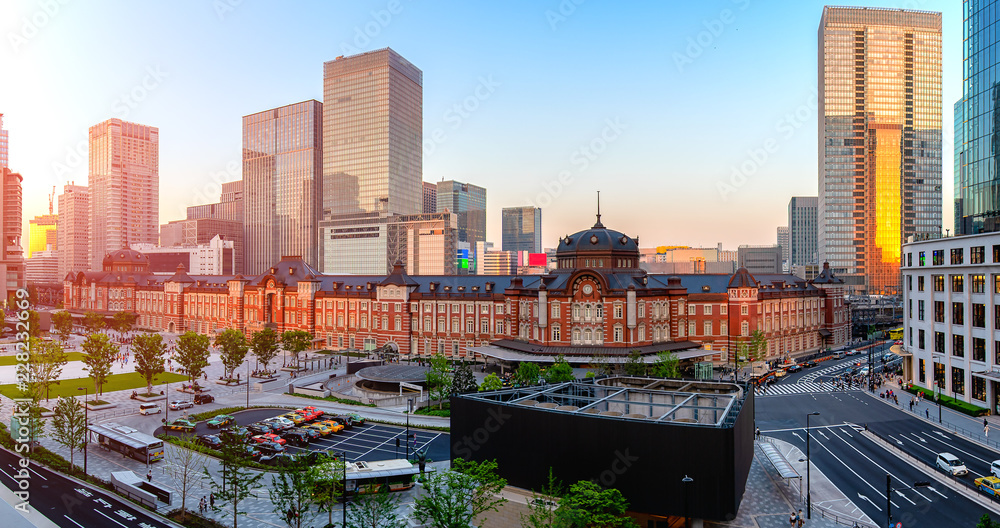 Tokyo Station at twilight time. Tokyo Station is the main terminal in ...