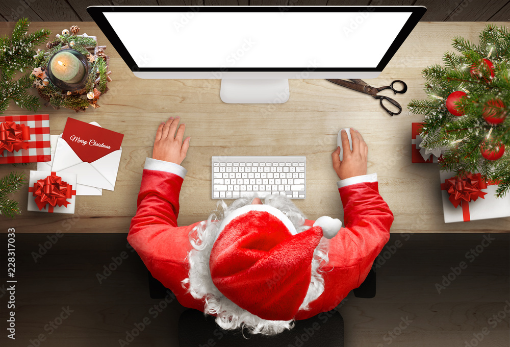 Santa Claus responds to letters and greeting cards via email. Isoalted ...