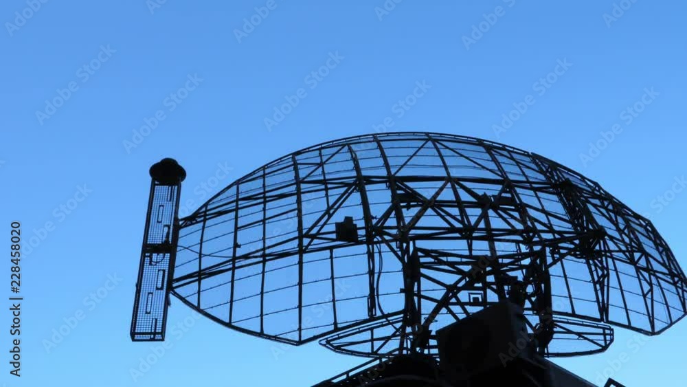Rotating antenna of military radar air defense system. Stock ビデオ ...