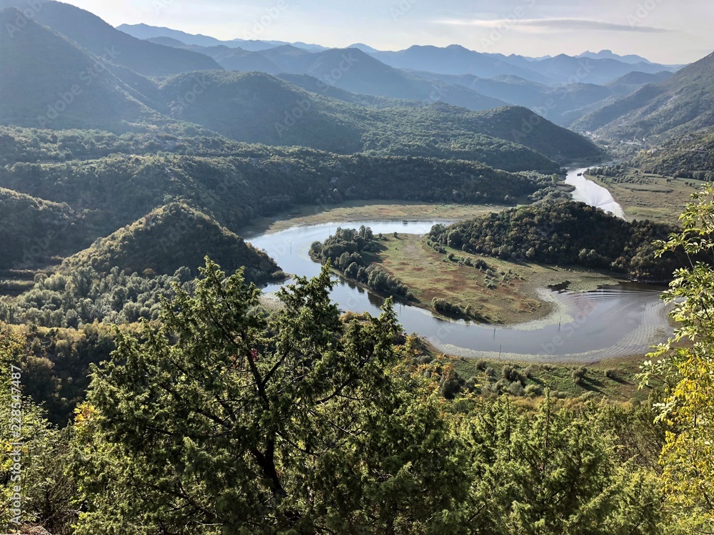 Blick auf Skadar / Skutari See Montenegro und Albanien Stock Photo ...