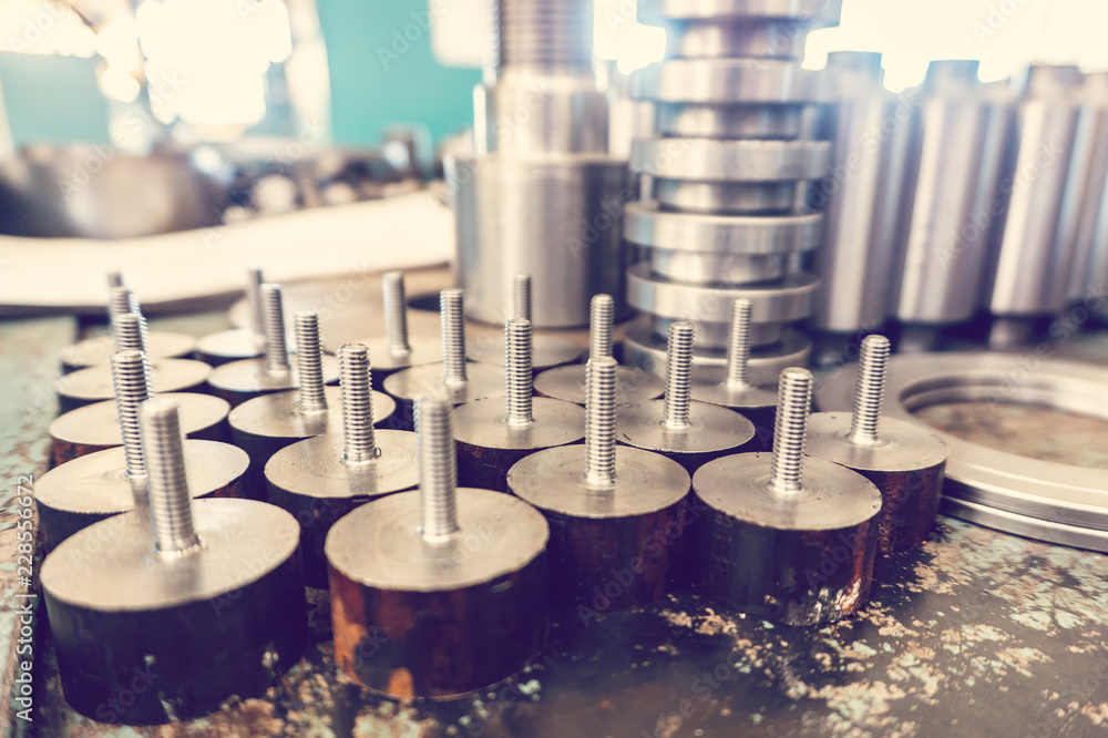 Technical details with threaded connection, after turning on a rack in ...