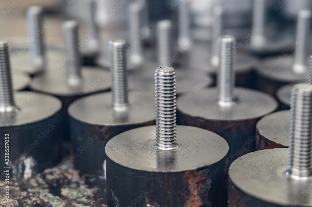 Technical details with threaded connection, after turning on a rack in ...