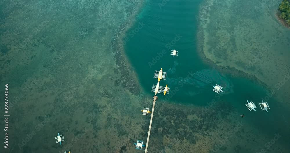 Marine pollution ‚Äì oil spill in beautiful tropical Coron Bay, Palawan ...