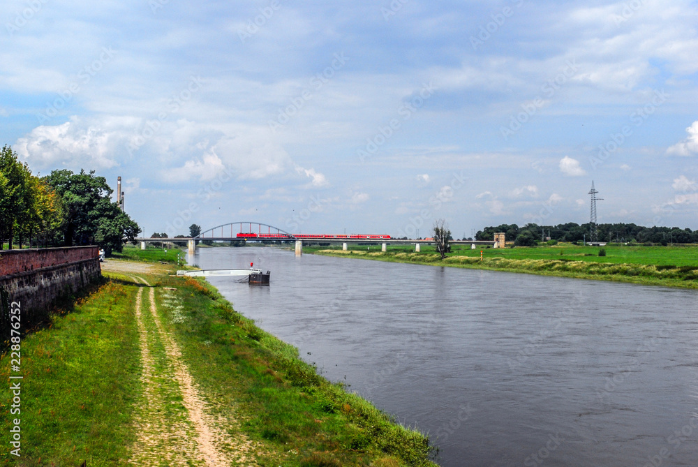 Elbbrücke bei Torgau Stock-Foto | Adobe Stock