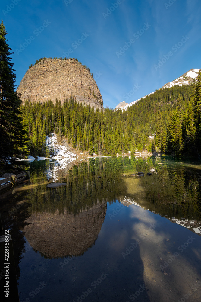 Mirror Lake , Lake Louise Lakeview trail Banff National Park, Big ...