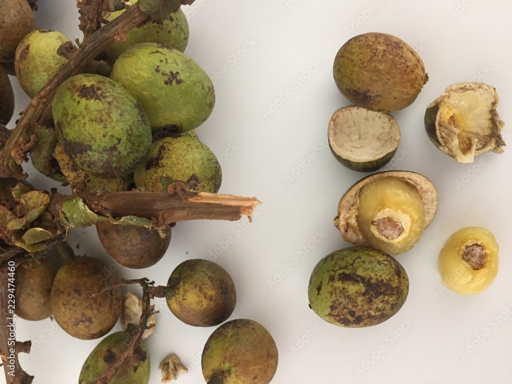 Foto de Brazilian Longan fruit, which is also known as Fijian Longan as ...