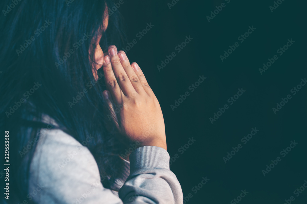 Christian Girls Praying