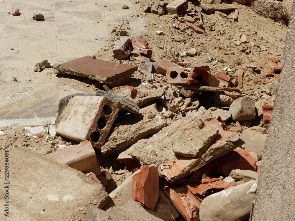 MATERIALES DE CONSTRUCCION, ESCOMBROS Stock Photo | Adobe Stock