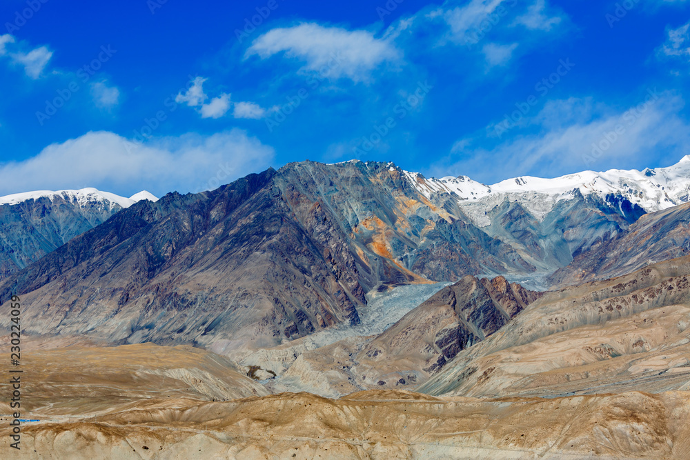 Scenic mountains near Bulunkou River (Karakoum Highway, Xinjiang, China ...