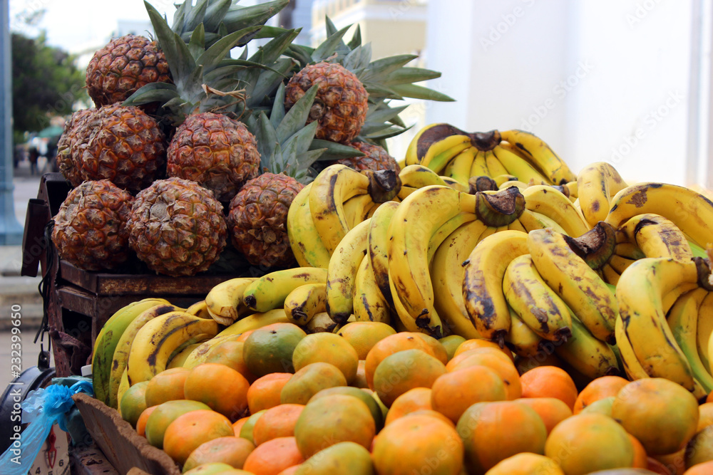 Frutas en la Plaza Baralt de Maracaibo Estado Zulia Venezuela Stock ...