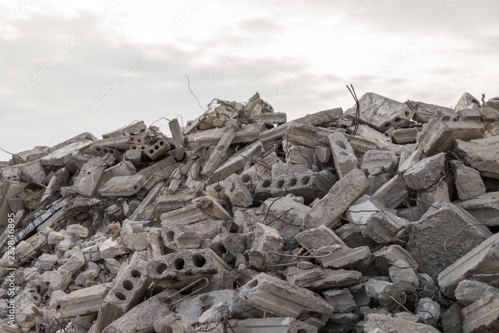 destroyed building - Concrete debris from destroyed building Stock ...