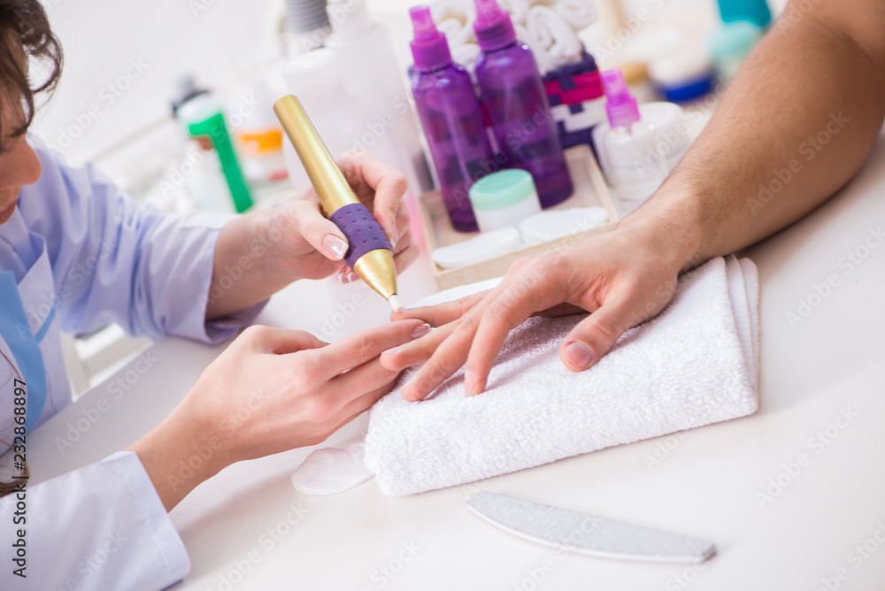 Hands during manicure care session Stock 写真 | Adobe Stock