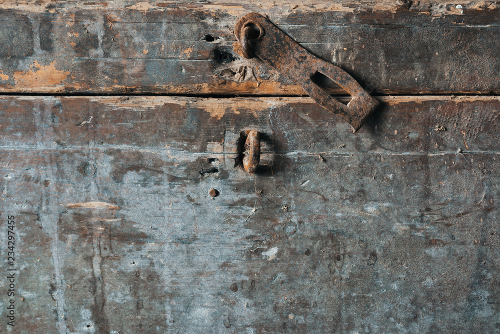 loop and lock from the old chest/ loop and lock from the old mold rusty ...