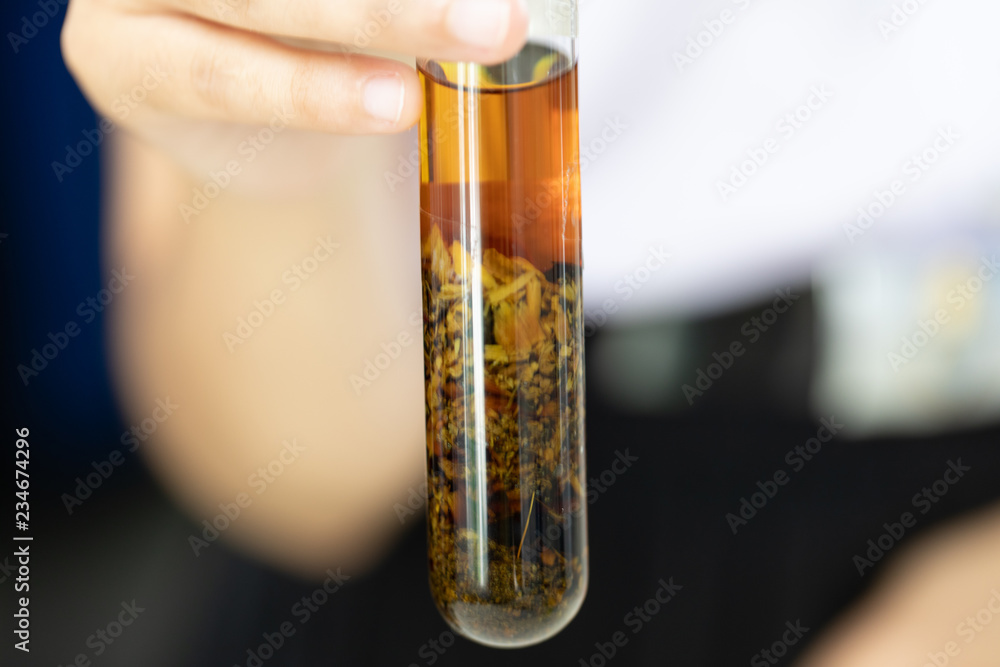 Stockfoto The study Separating by filtration and evaporation ...