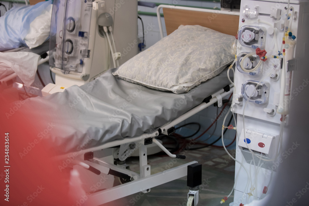 Foto de intensive care emergency room with hemodialysis machine (or ...