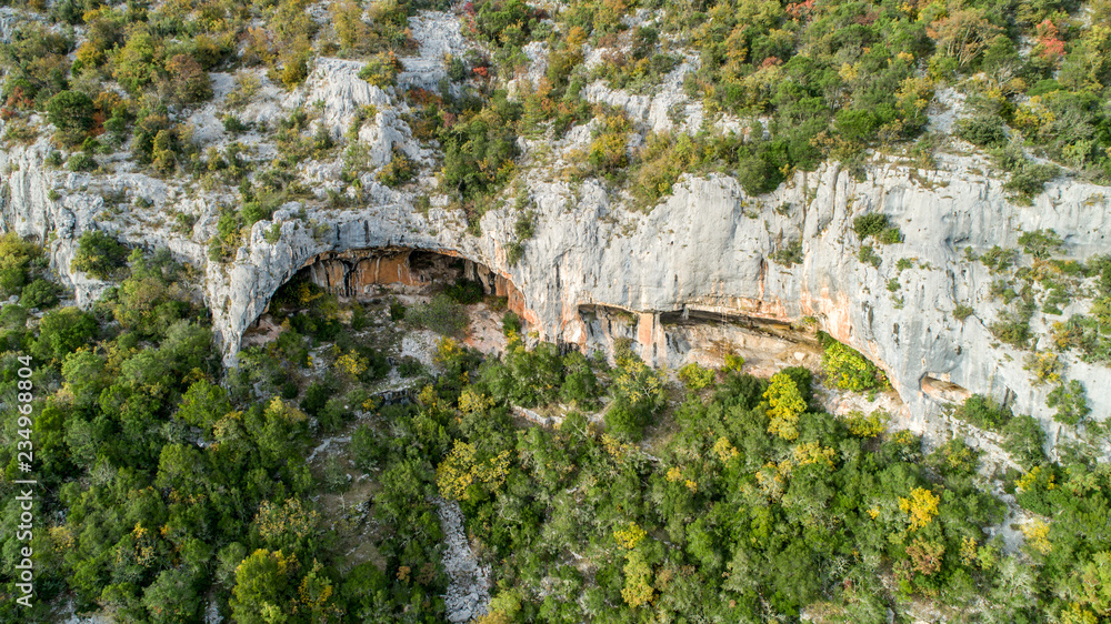 Rock shelters (rockhouse, crepuscular cave, bluff shelter, abri) close ...