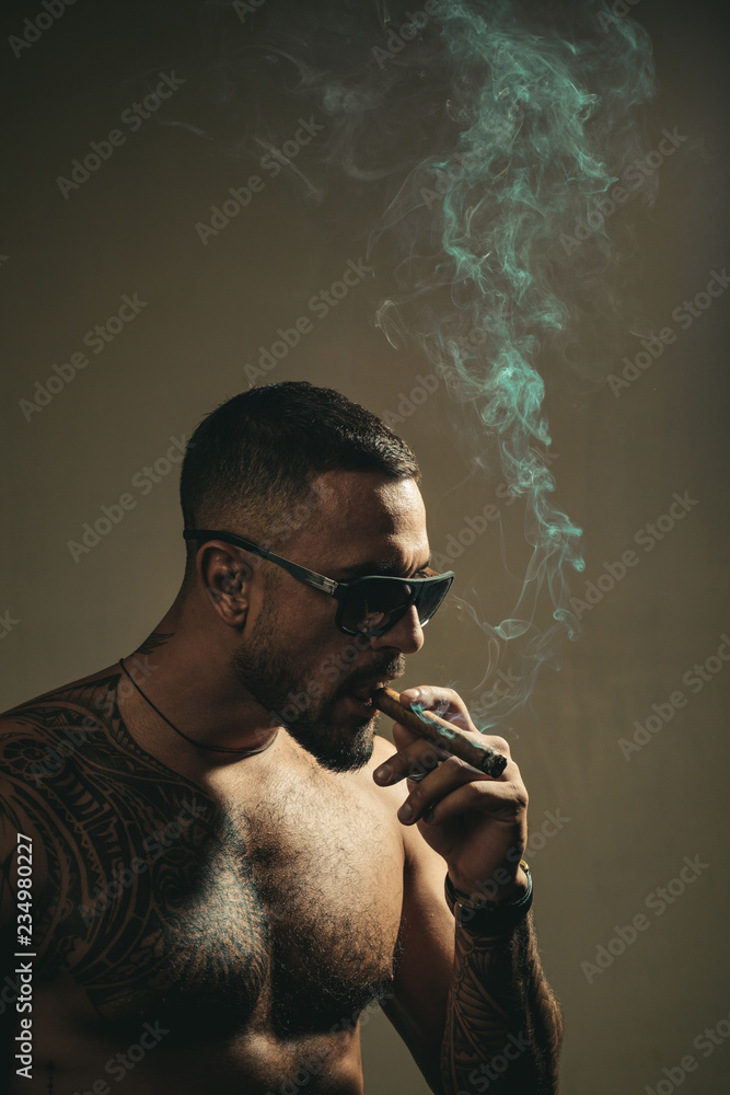 Cigar store. Men with cigars. Cigar cuban. Smoking gangster. Cigar ...