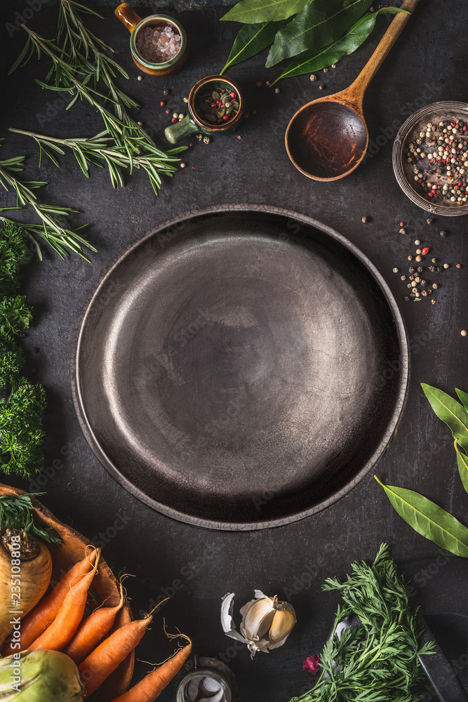 Food cooking and healthy eating background with empty dark rustic plate ...
