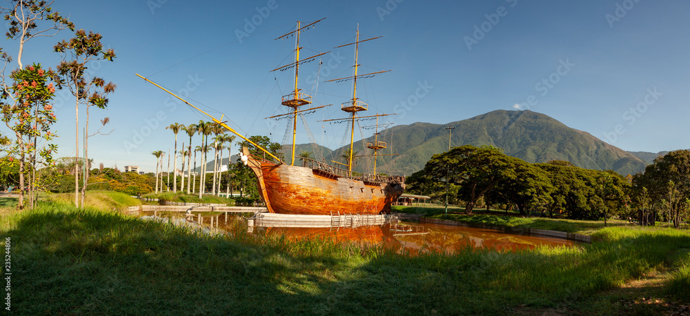View of the iconic Caracas mountain el Avila or Waraira Repano and an ...